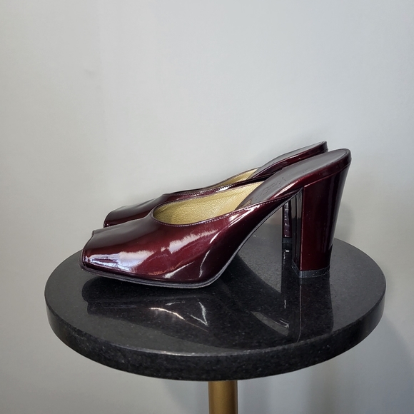 Yves Saint Laurent | Shoes | Ysl Yves Saint Laurent Patent Leather Peep ...
